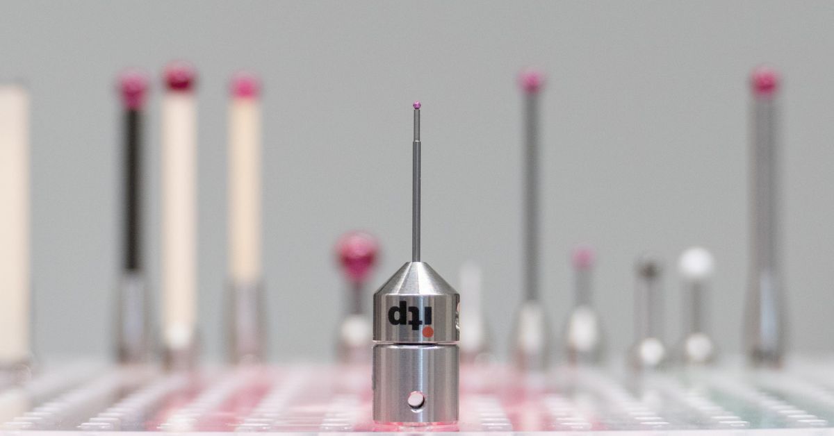 Straight Styli and the Prevention of Deflection Errors